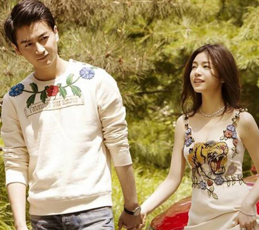 Chen Yanxi showed off a caged bird gift during the Chinese Valentine's ...