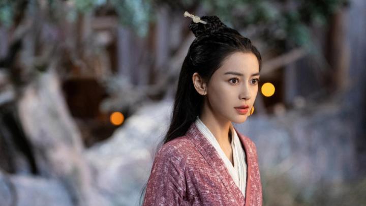 Starring Yang Ying and Ma Tianyu, the fantasy drama "Dust" is currently ...