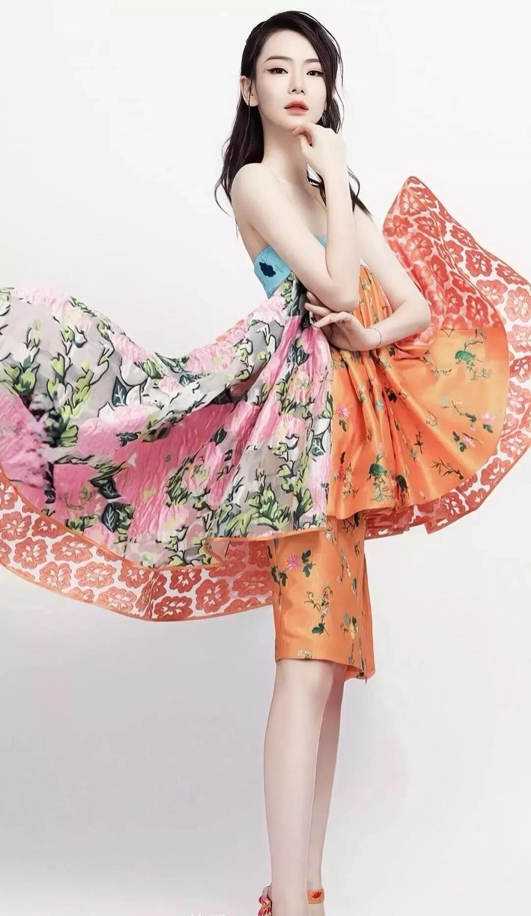 Appreciation of beautiful pictures: Qi Wei - iNEWS