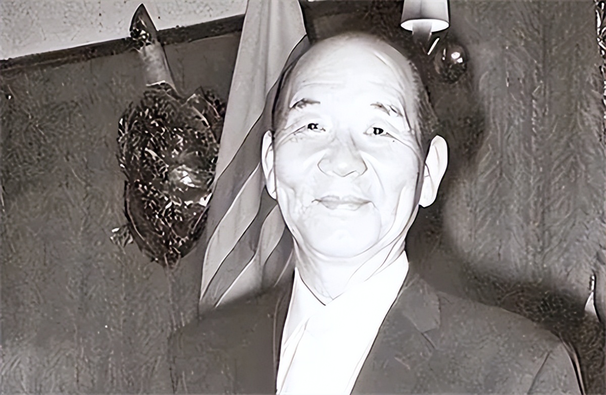 Hu Lian's death: In his later years, he painted a room full of strange ...