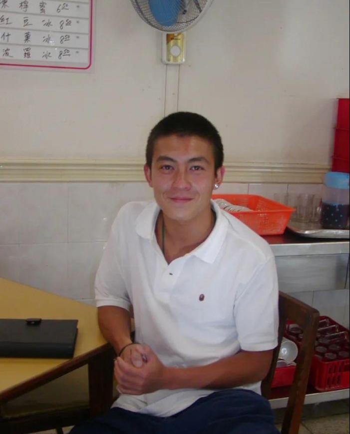 The older you get, the more you look like Zhao Benshan. Edison Chen's photo was ridiculed by the ...