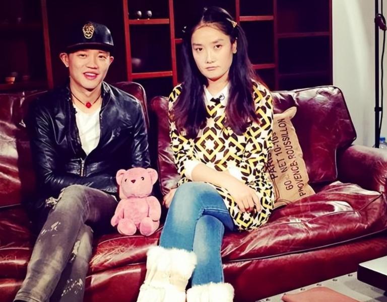 24 years later, looking at the situation of Phoenix Legend Zeng Yilinghua, I realized the ...