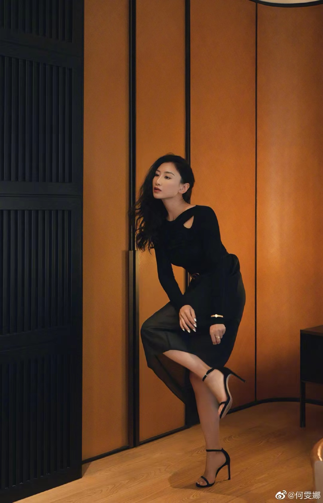 A recent photo of He Wenna, with fair skin, beautiful appearance and ...