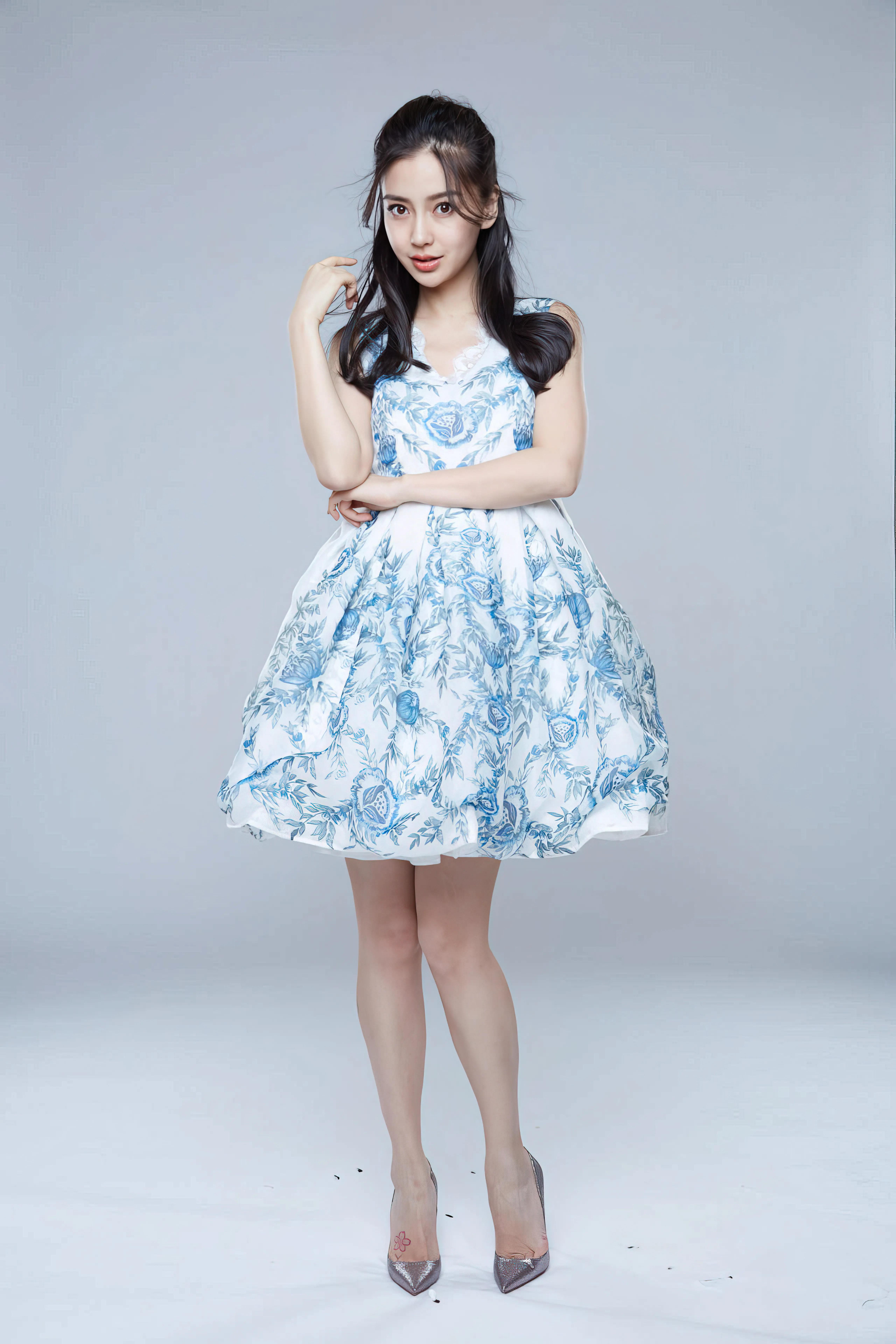 Yang Ying Angelababy studio photoshoot - iNEWS