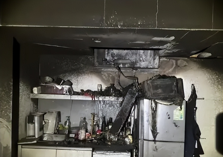 Severe coma! The 25-year-old actor's home caught fire late at night ...