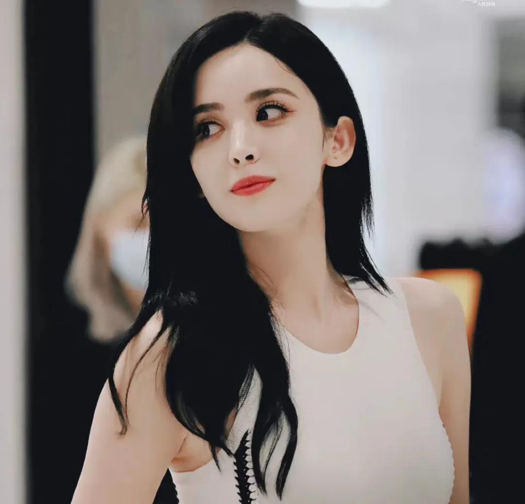 Xiao Zhan, Yang Zi, Yang Yang, Zhao Lusi, Wu Lei, Wang Yuan, Ren Min, Li Xian, Cai Xukun, Yang ...