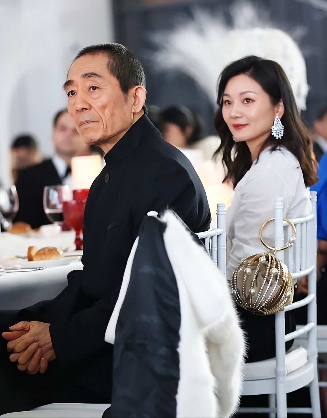 73-year-old Zhang Yimou and 41-year-old Chen Ting attended the banquet ...