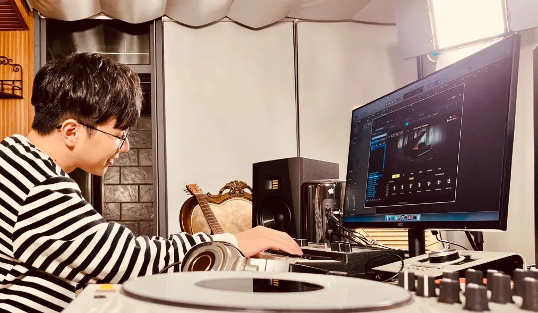 Interview with Guo Qu: Be an Undefined Natural Person - iNEWS