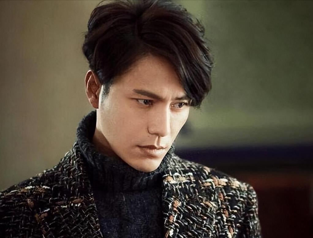 Chen Kun's 21-year-old son shows off his wealth crazily! The biological mother's gene gradually ...