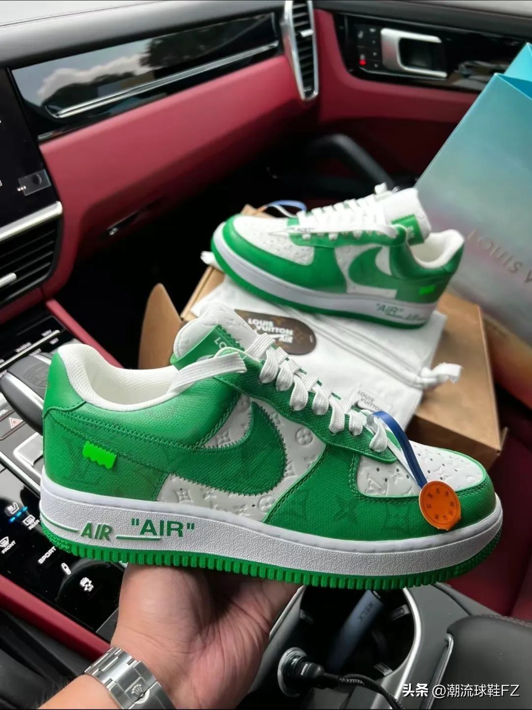 Classic re-enactment?The good wheat-colored AF1 is hollowed out, and I ...