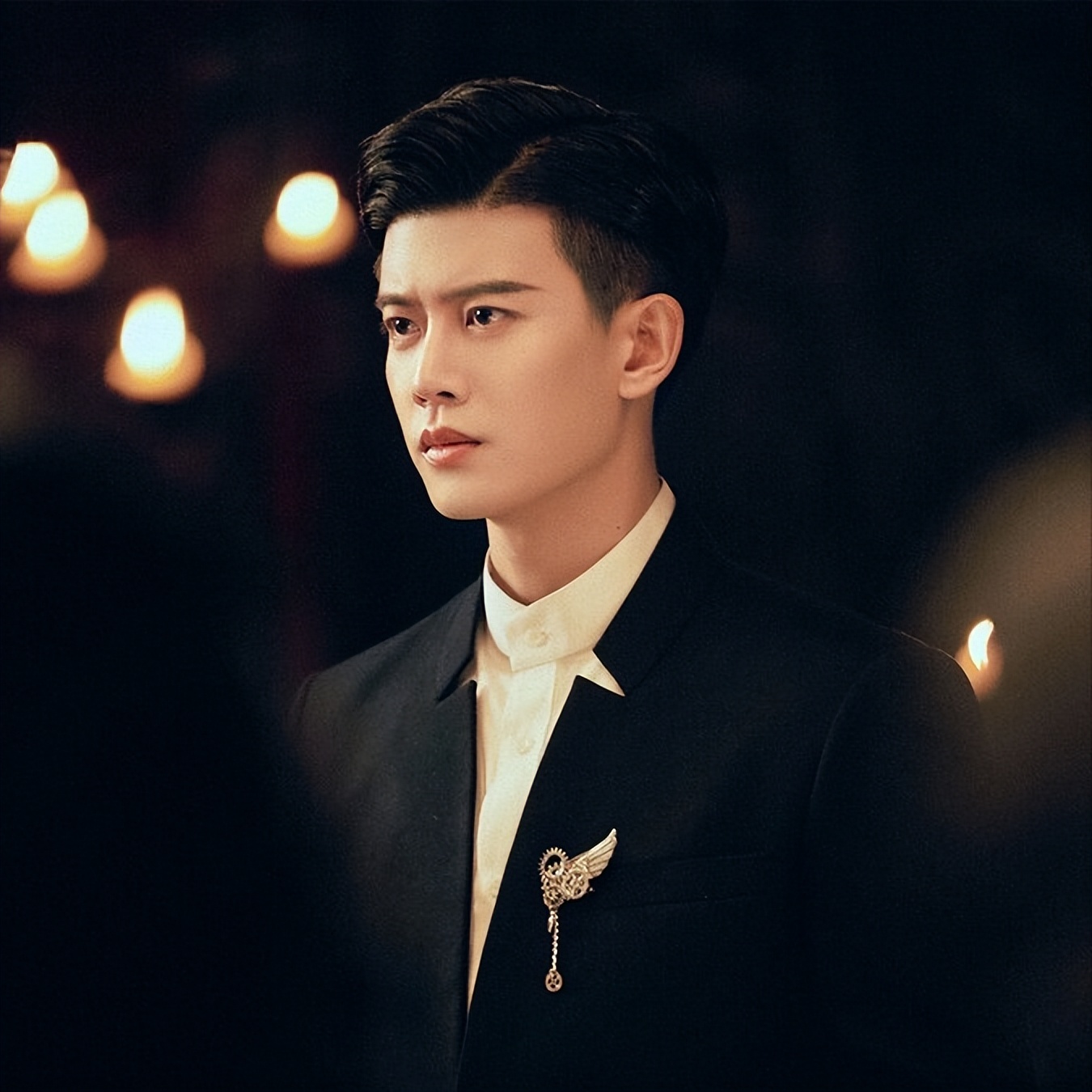 After Li Yitong resigned from Ren Jialun's lead drama [Wu Gengji], the ...