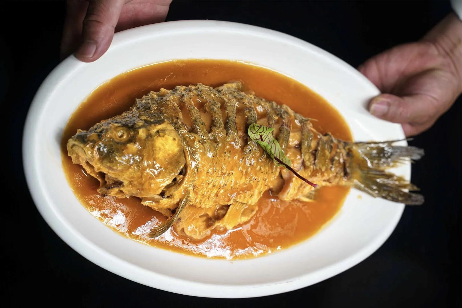 When stewing carp, keep in mind the 3 tricks of "removing fishy and ...