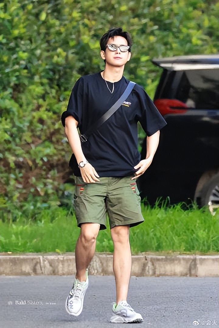 You don't know Li Xian: Why does he wear a pair of shorts that have ...