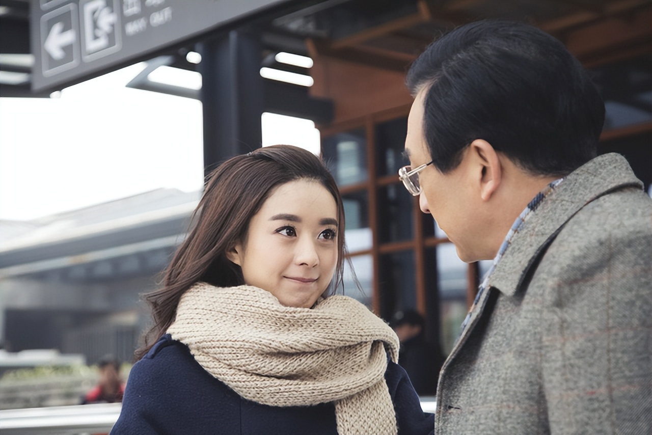 Zhao Liying's early photos made me understand that it makes sense for ...