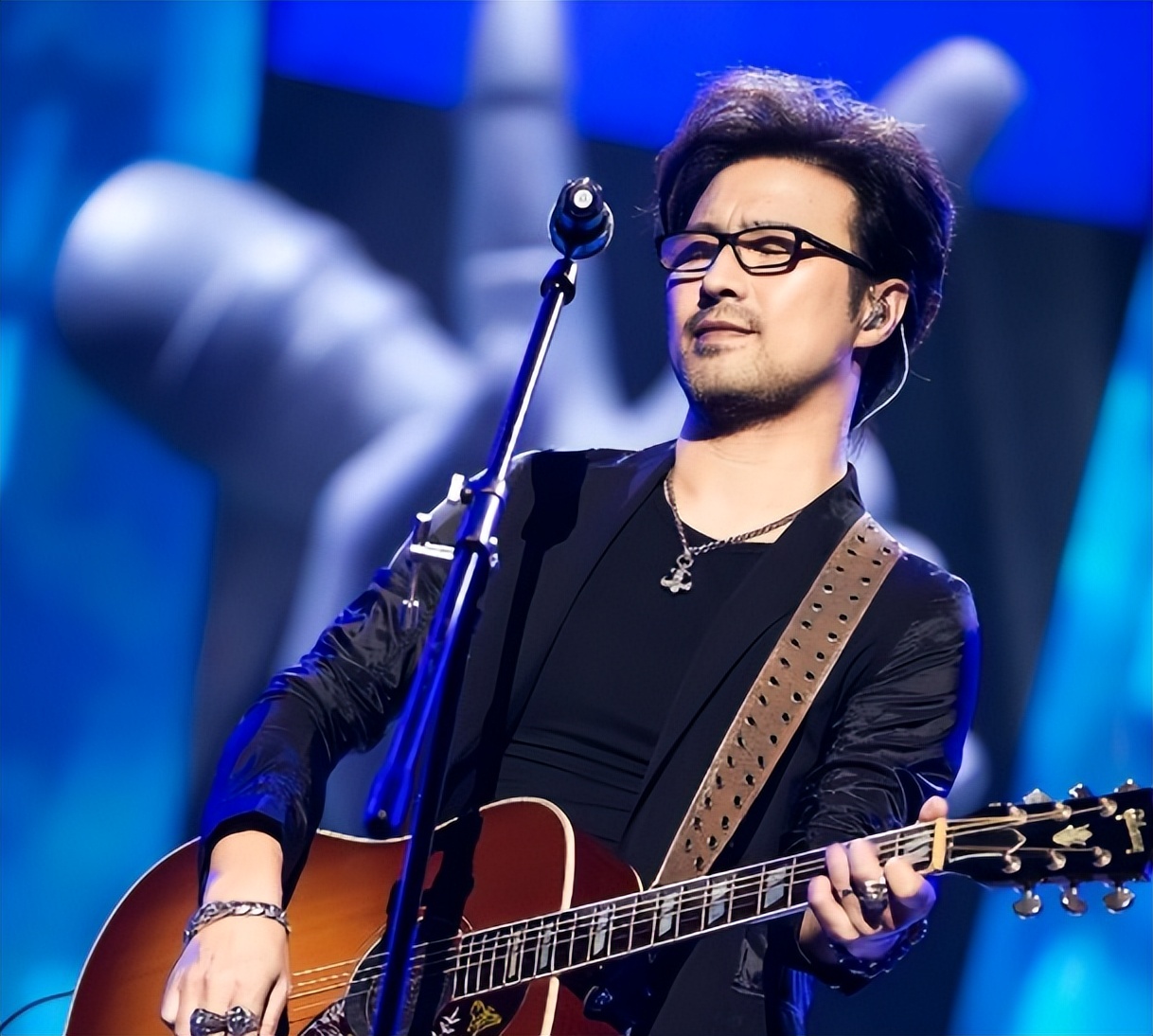 The audience no longer "save face" for Wang Feng: When the times ...
