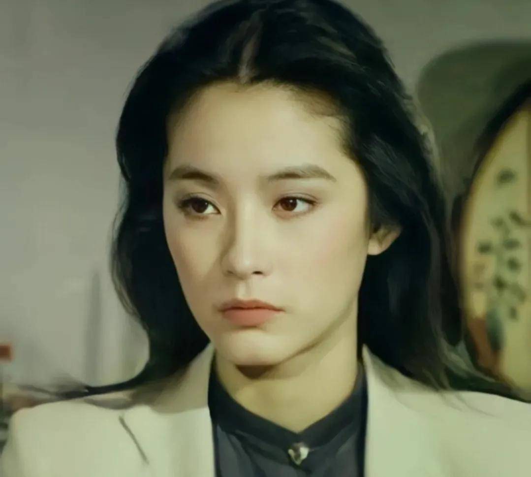 The looks are so-so, but they can always be gorgeous when acting. These ...