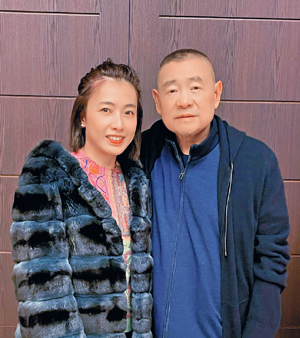 Mrs. Liu Luanxiong's wife Cambie released the lyrics late at night ...