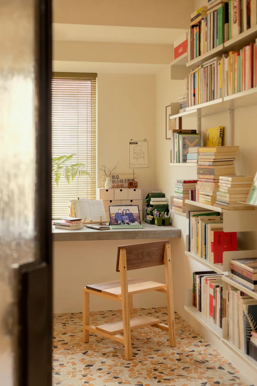 69 square meters of three bedrooms are converted into one bedroom, the ...