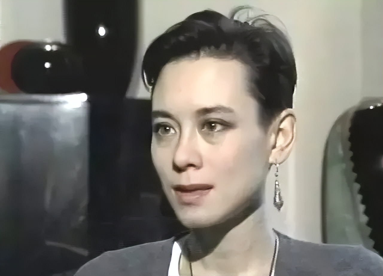 More beautiful than Lin Qingxia, married a billionaire at the age of 21 ...