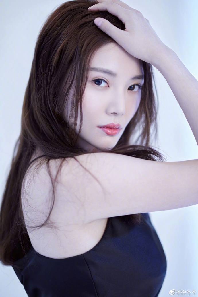 Xu Dongdong, the queen of Chinese poses, is out of the circle again ...