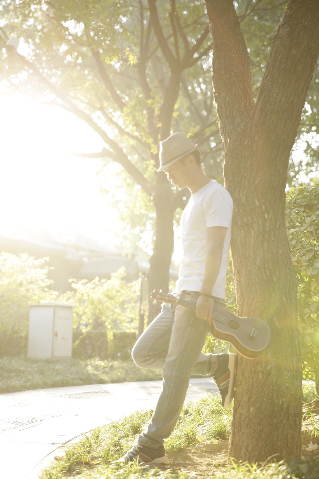 Singer-songwriter Peng Bo's 2023 new single "Four Seasons" is online ...