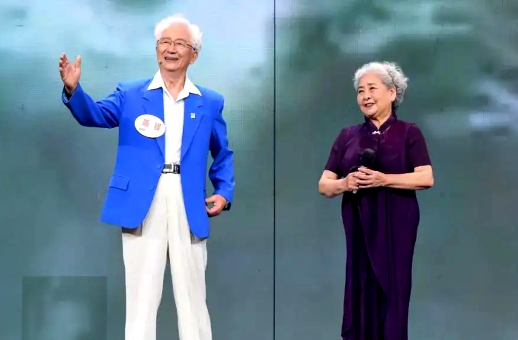 The famous host Chen Duo recently appeared, once hosted "Talking about ...