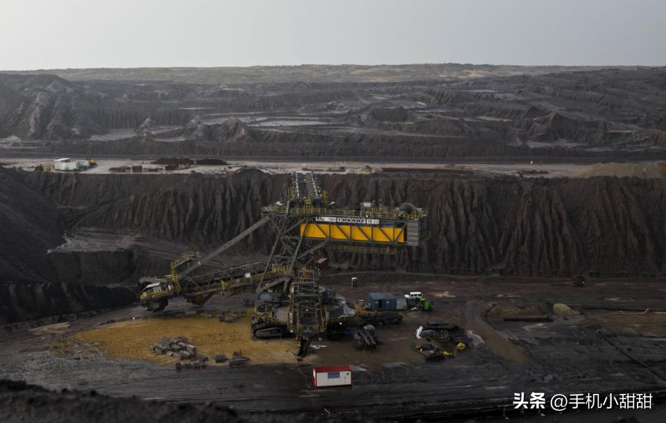 The thickness of the coal seam in the world's largest coalfield reaches ...