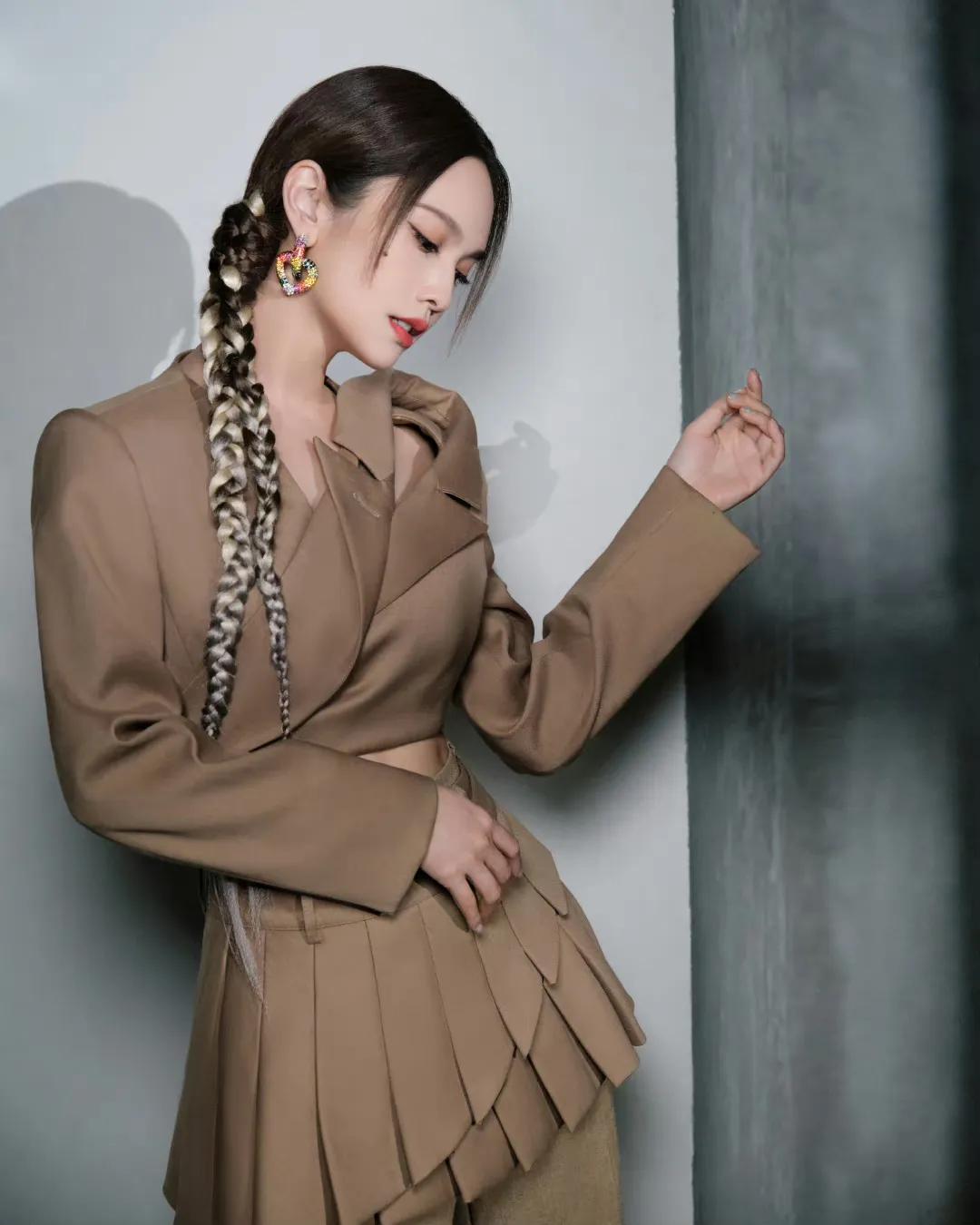 5.16 TV Series and Atlas Yang Yang Rainie Yang Zheng Naixin He Luoluo Gong Jun Tian Xiwei Ni Ni ...