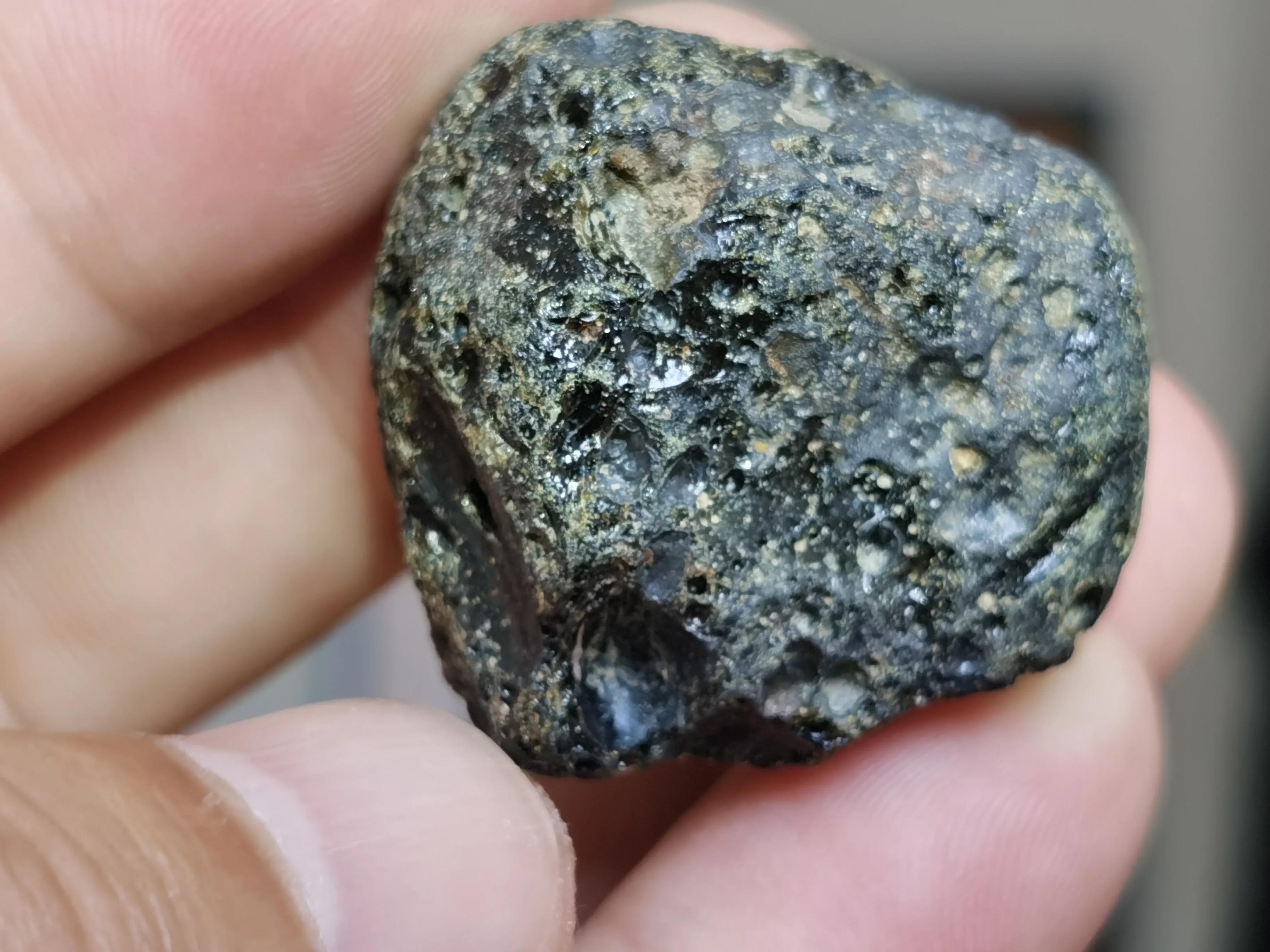 glass meteorite - iNEWS