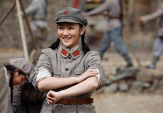 Female general Li Zhen, from the child bride to the founding major ...