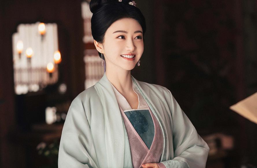 Zhuo Zhuo Feng Liu: The young lady makes money and the maid Hua, Ju Li ...