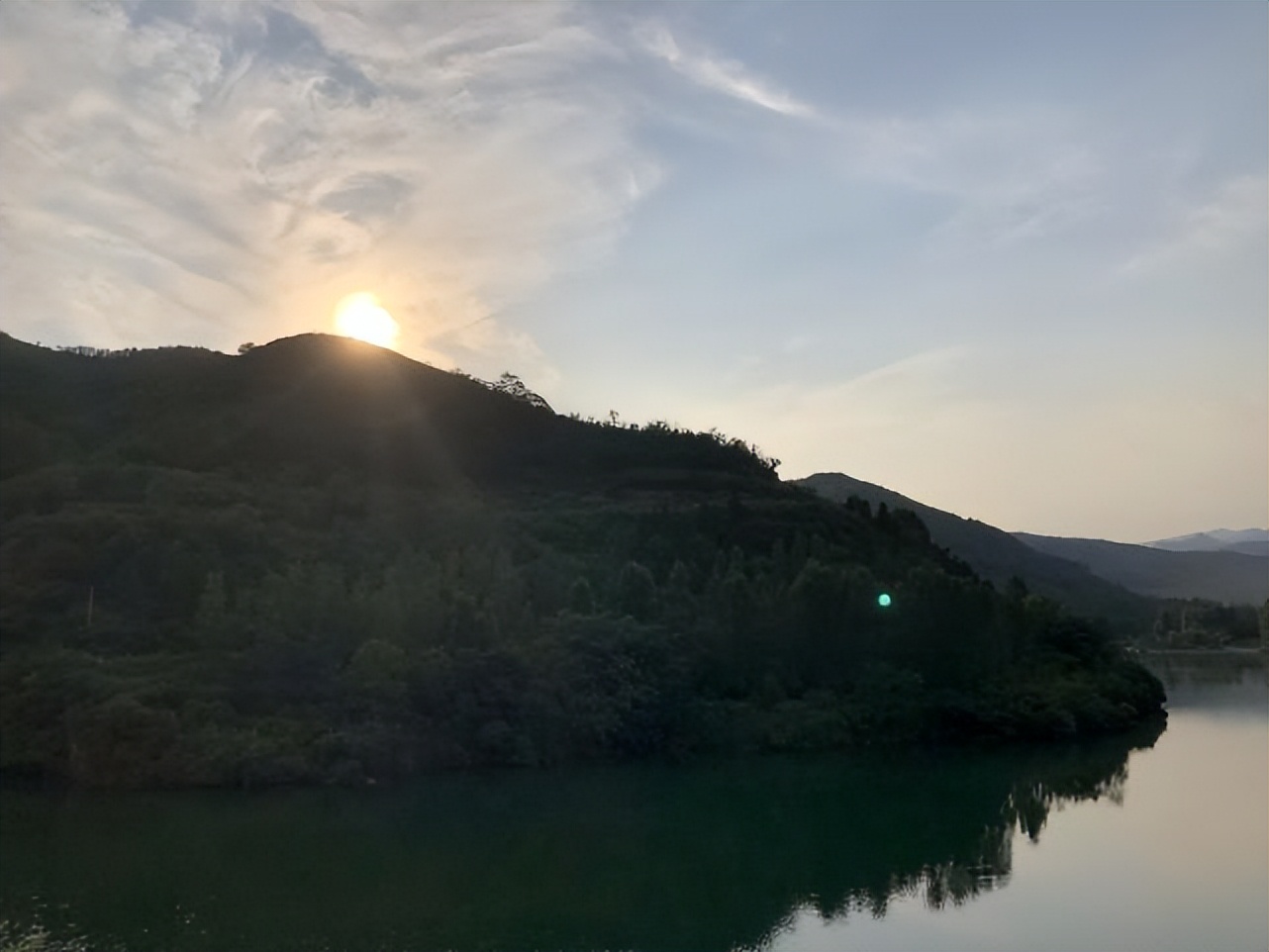 Tomorrow "white tigers crush blue dragons, husband and wife sleep ...