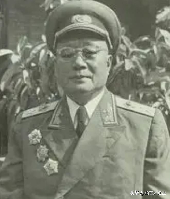 Liu Bocheng was seriously injured and could not move. As soon as Wang ...