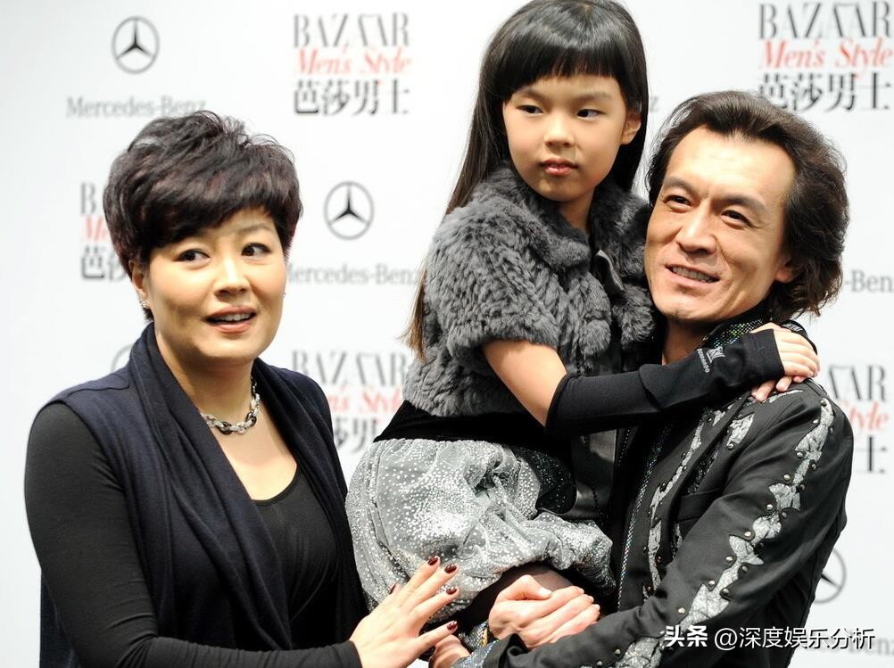 The daughter of the late well-known host Li Yong made her debut, and ...