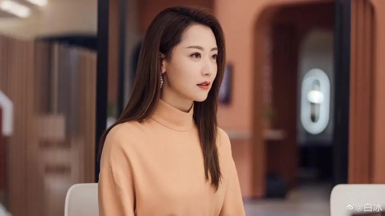 Two beautiful sisters of Bai Bing and Qin Lan - iNEWS