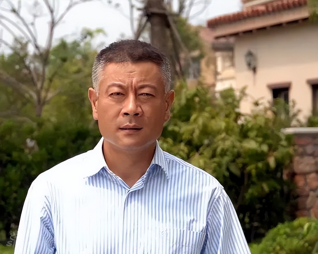 Wu Gang: He has no wife and no children. He has been involved with Chen Jin, who is unmarried ...