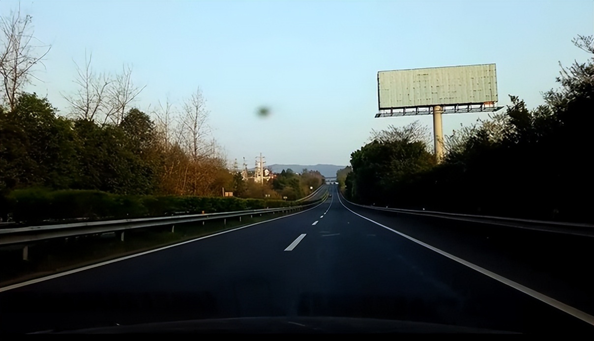 10 groups of traffic signs that are easily confused, test whether you ...