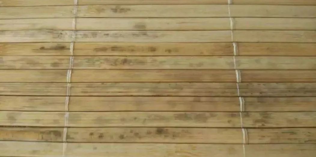 You can no longer sleep on such mats, if you still have them at home ...