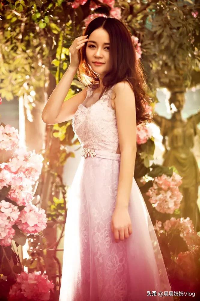 Share pictures - temperament goddess Cheng Xiang - iNEWS