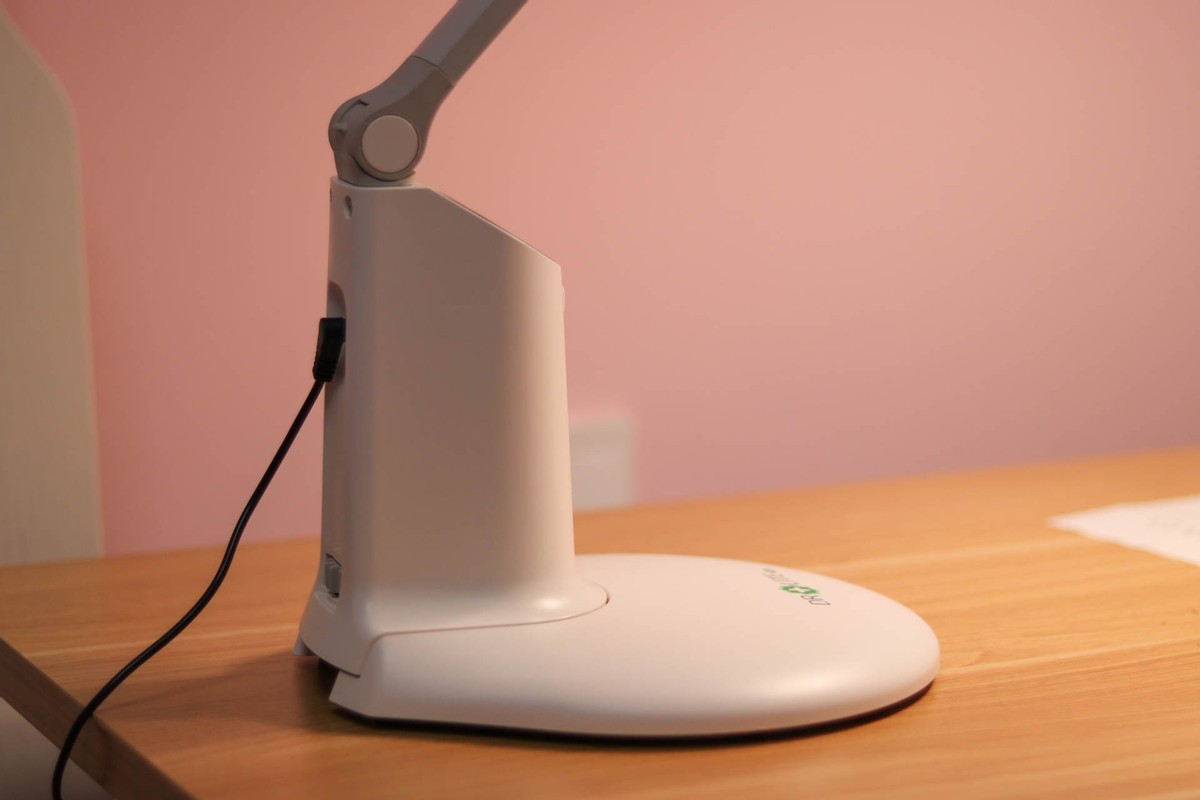 How to choose the eye protection desk lamp for students?Dr. Edward's ...