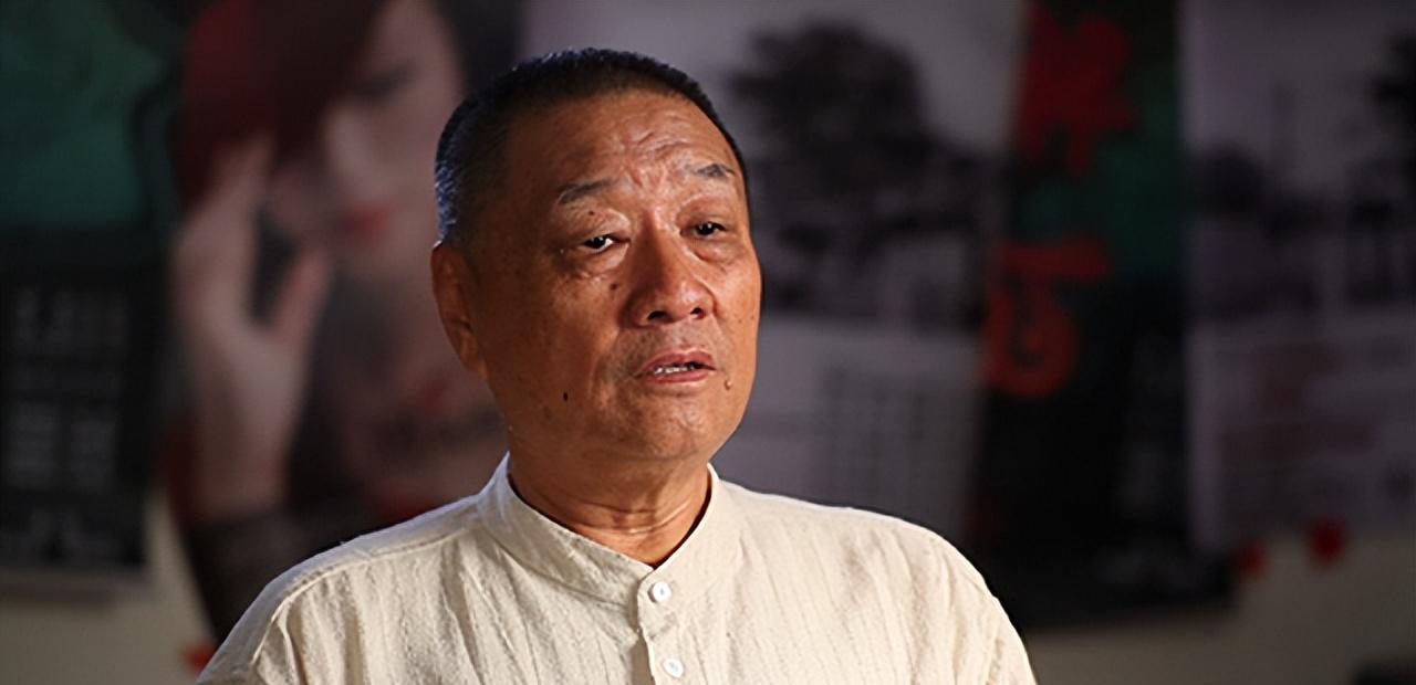 Please bring out the urn of Boss He, the actor who played Premier Zhou ...