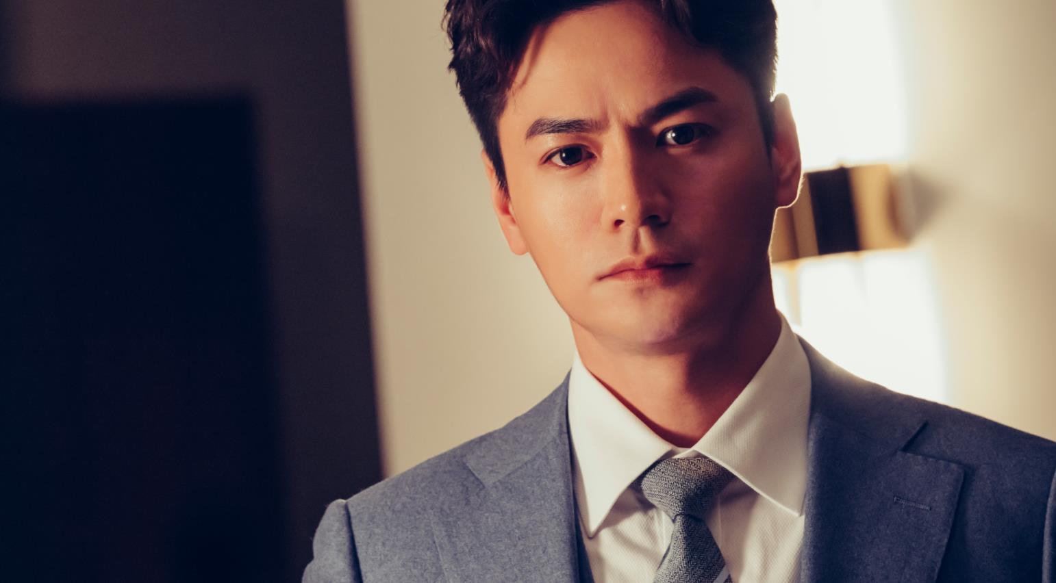 Family Glory: Jia Luoyi seems to be shrewd, but her ending turns out to be extraordinary. - iMedia