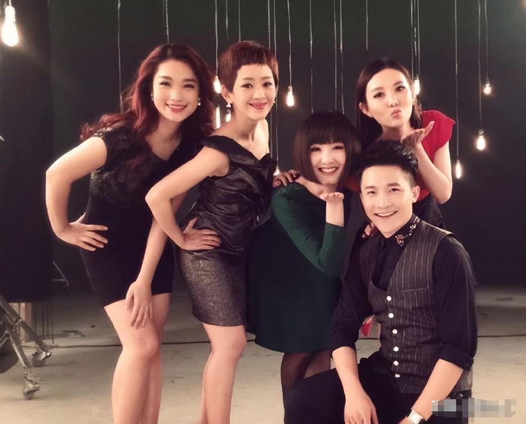 Bian Ce: CCTV's most handsome host, 32 years old with a bright future ...