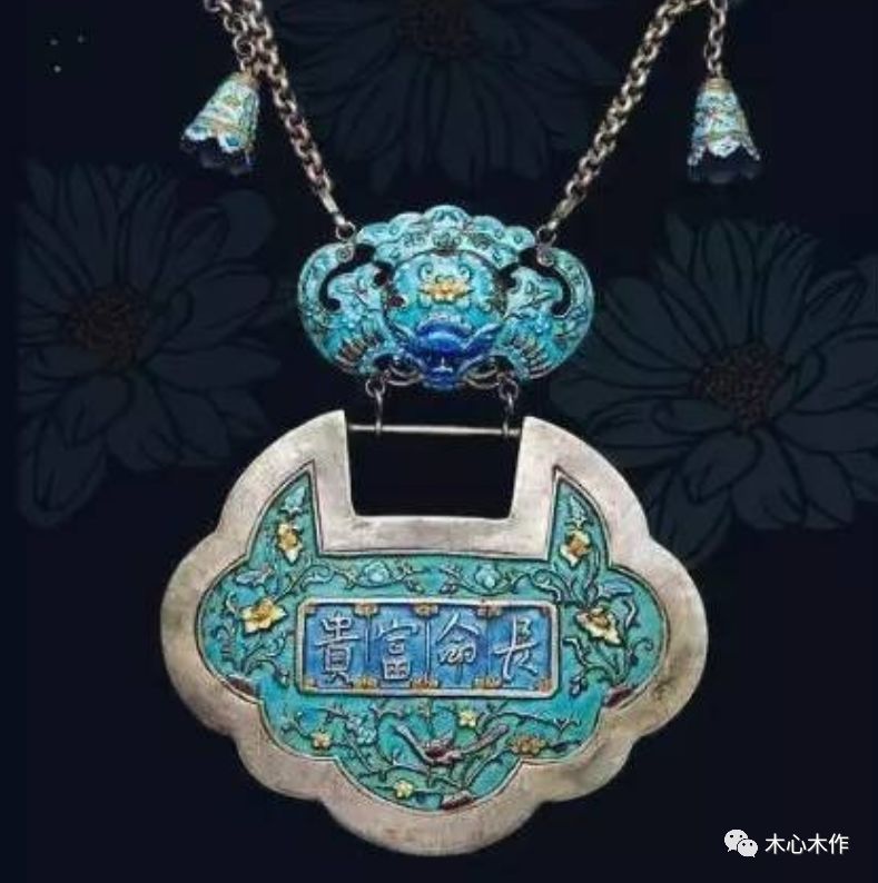 Longevity lock wood carving, lock wealth and safety - iMedia