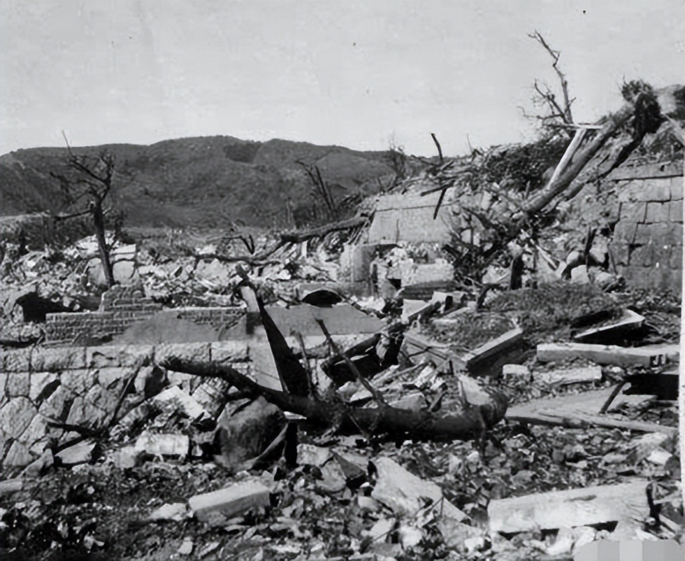 At the moment when the atomic bomb exploded in Hiroshima, the young ...