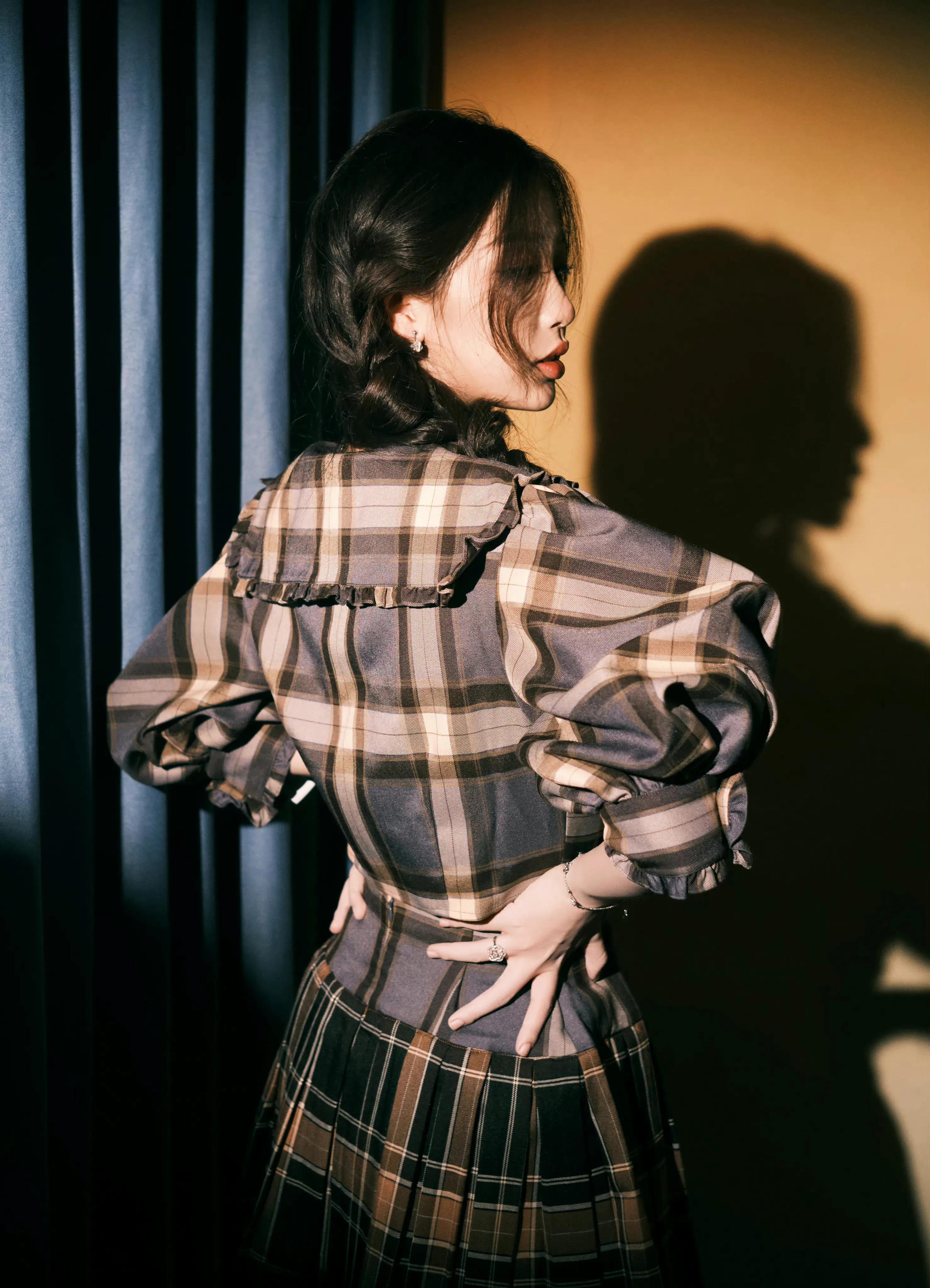 Yu Shuxin Sweet Suit 20220917 - iNEWS