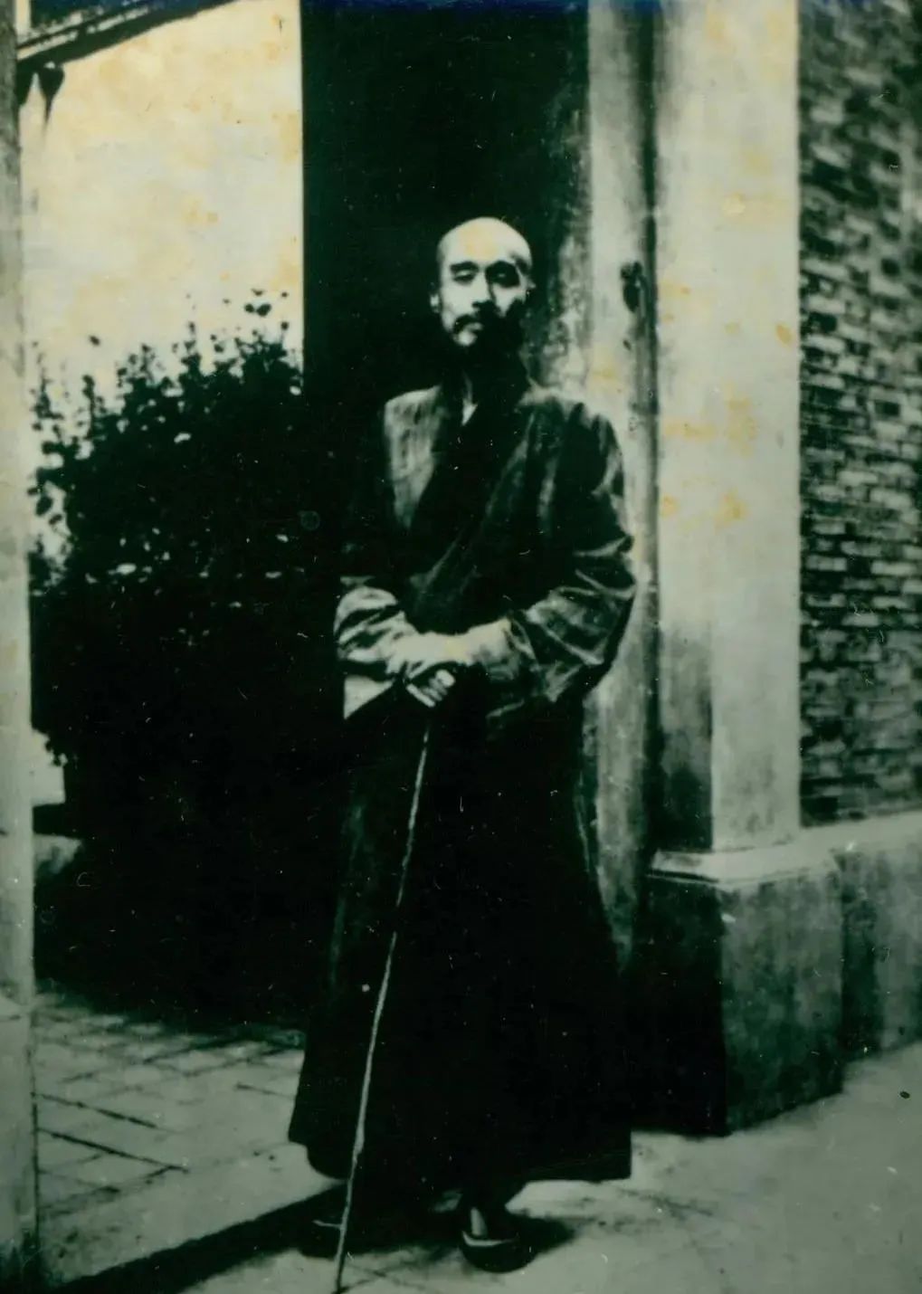 Feng Zikai: The Almighty Actor - My Discipleship with Mr. Li Shutong ...