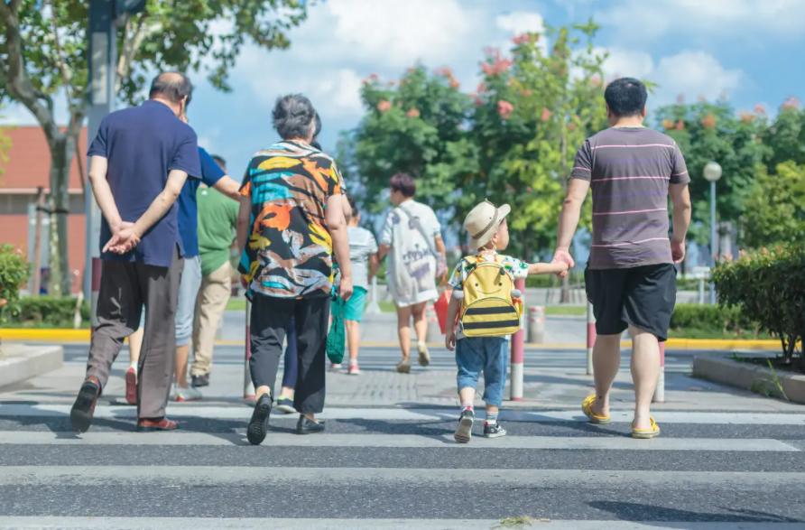 There is a "purely female" tribe in the world, without a single male ...