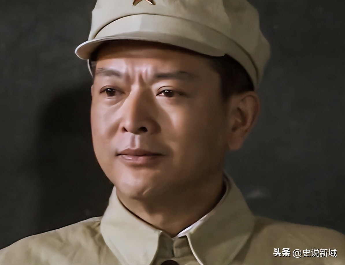 The army commander broke the routine and let the regiment commander ...