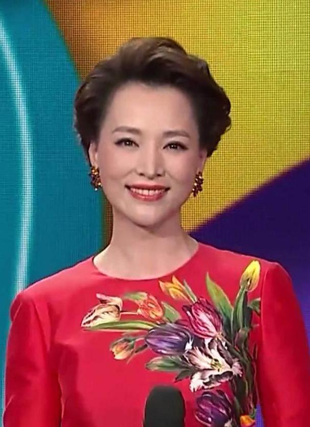 From "the first sister of CCTV" to "no such person", the 49-year-old ...